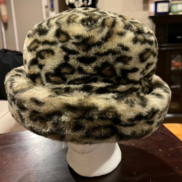 Vintage | Accessories | Vintage Faux Fur Leopard Print Hat | Poshmark